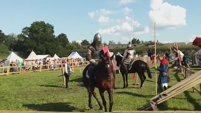 Конный рыцарский турнир в Ивангородской крепости, фрагмент #1, 20.08.2016 16:14:23