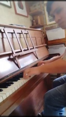 Rubén Rayo - Ensayando "To a Humming Bird" de Edward McDowell