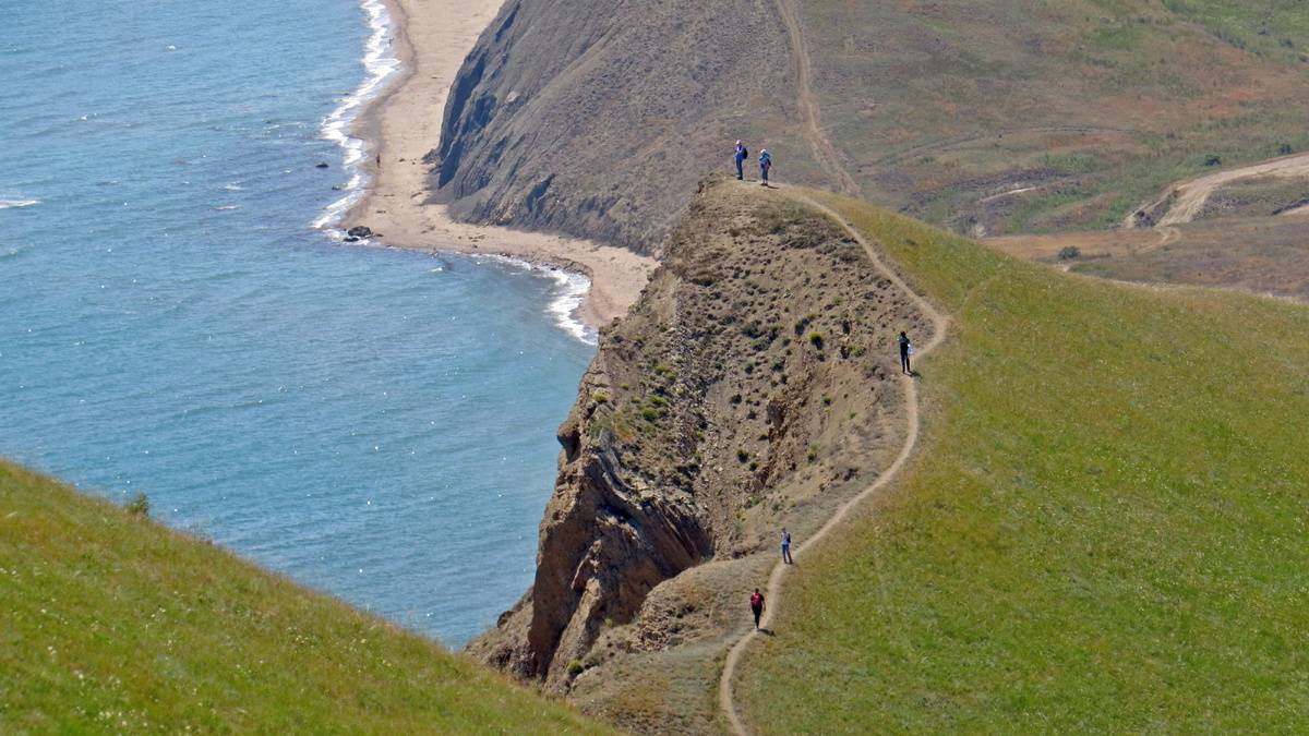 Над обрывами на Джан-Кутаран.