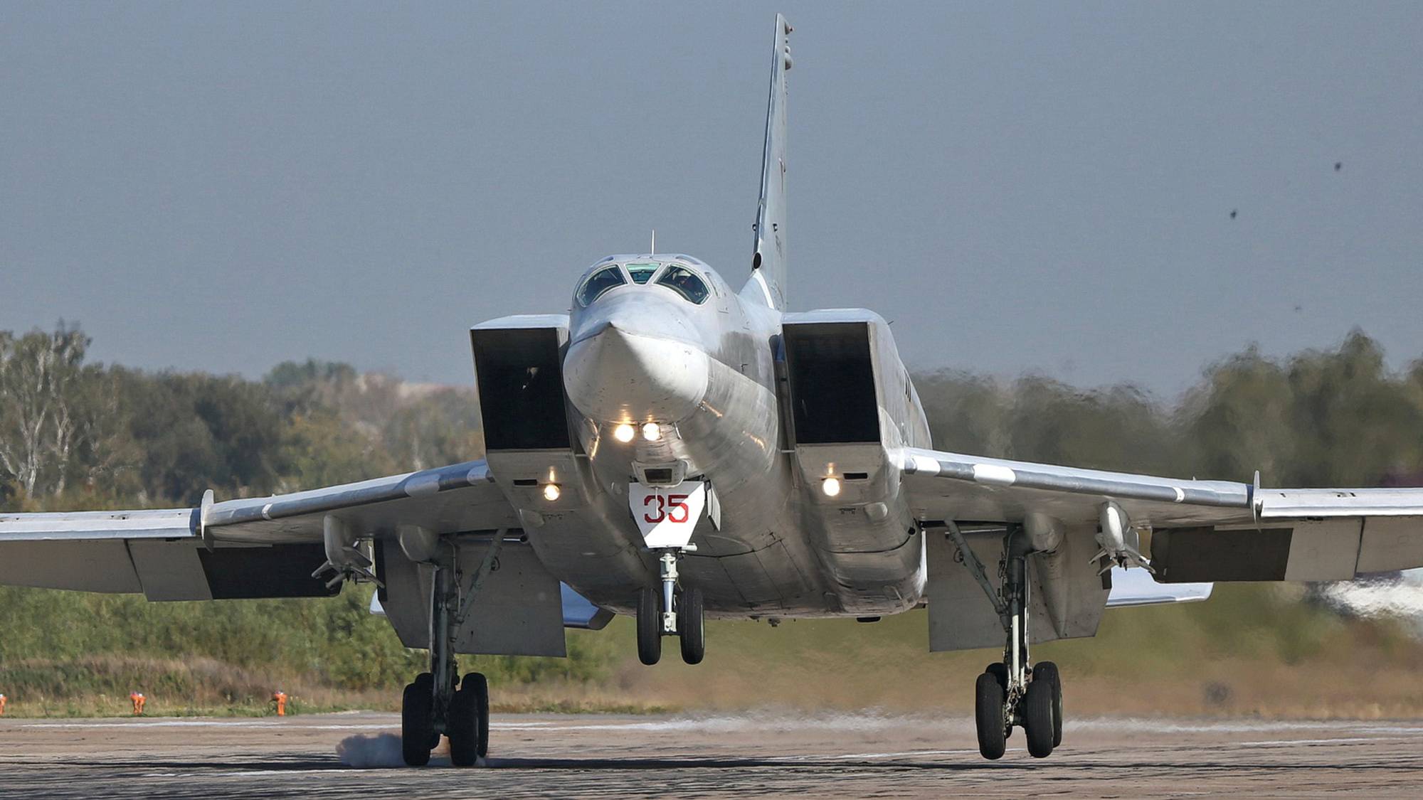 TU-22M3 BACKFIRE ТRUMPETTER 1-72, part 2