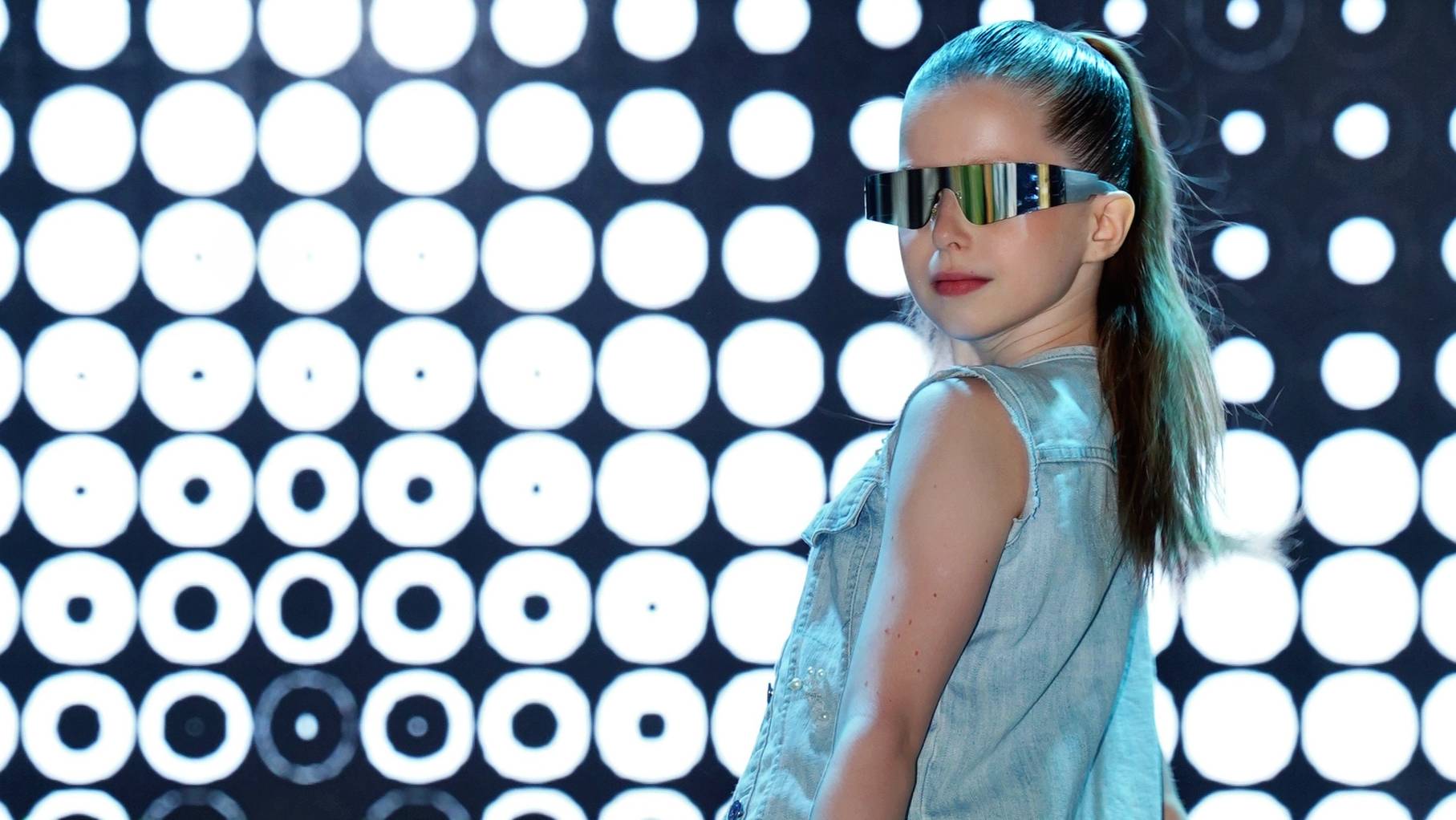 КРУТЫШКИ В СТИЛЕ CITY . ДЕТСКИЙ ПОКАЗ МОДЫ  . KIDS FASHION SHOW / 1000планет