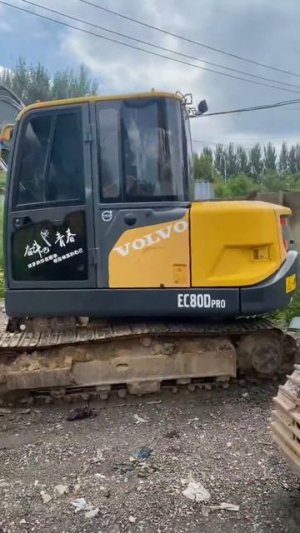 🛠 Volvo EC80D PRO — техника, которая работает на вас Надёжный гусеничный экскаватор