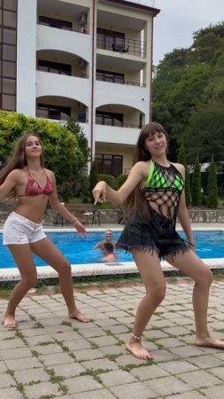 Icona Pop
#ВероникаПетрова #танцыубассейна #iconapop #Танцы #убассейна #ЯВтанцах