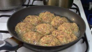 Котлеты из мясного фарша, кабочка и картошки