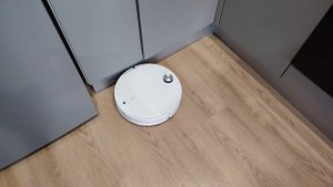 Roborock Qrevo CurvX - уборка в углу