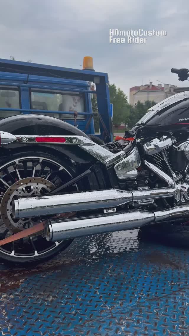 FXBR Breakout 2024 Harley-Davidson с аукциона