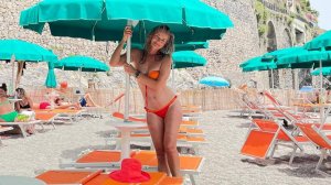 60-летняя Паулина Поризкова продвигает зрелую сексуальность— 32 честных фото в бикини