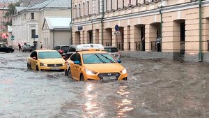 Москве угрожает потоп. Мощные ливни сменили жару в столице
