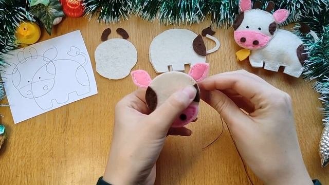 Символ года из фетра
