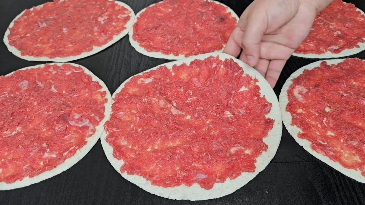 БЕРУ ОБЫЧНЫЙ ФАРШ И ЛАВАШ, а ПОЛУЧАЕТСЯ ТАКАЯ ВКУСНЯТИНА. ОЧЕНЬ ВКУСНЫЙ ОБЕД ИЛИ УЖИН!