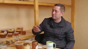 Как разводят пчёл в Сибири: пасека, мёд, пчеломатки и семейный бизнес | Пчеловодство | Своя еда