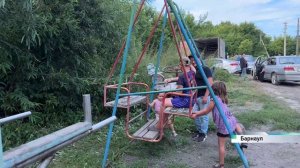 Небольшая детская площадка в Барнауле стала причиной громкого конфликта