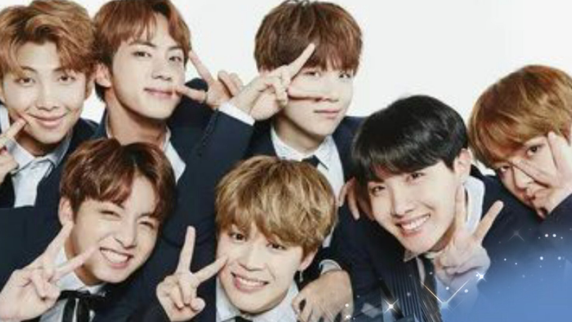 🎶 BTS в мемориальном альбоме Майкла Джексона! 🌟 + Ви и его браслет, покоривший сердца! 💖✨