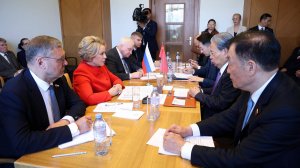 Валентина Матвиенко провела встречу с Чжао Лэцзи