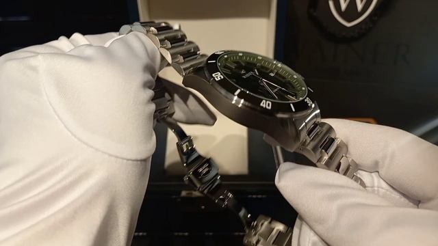 Часы наручные мужские Wainer WA.25540-D