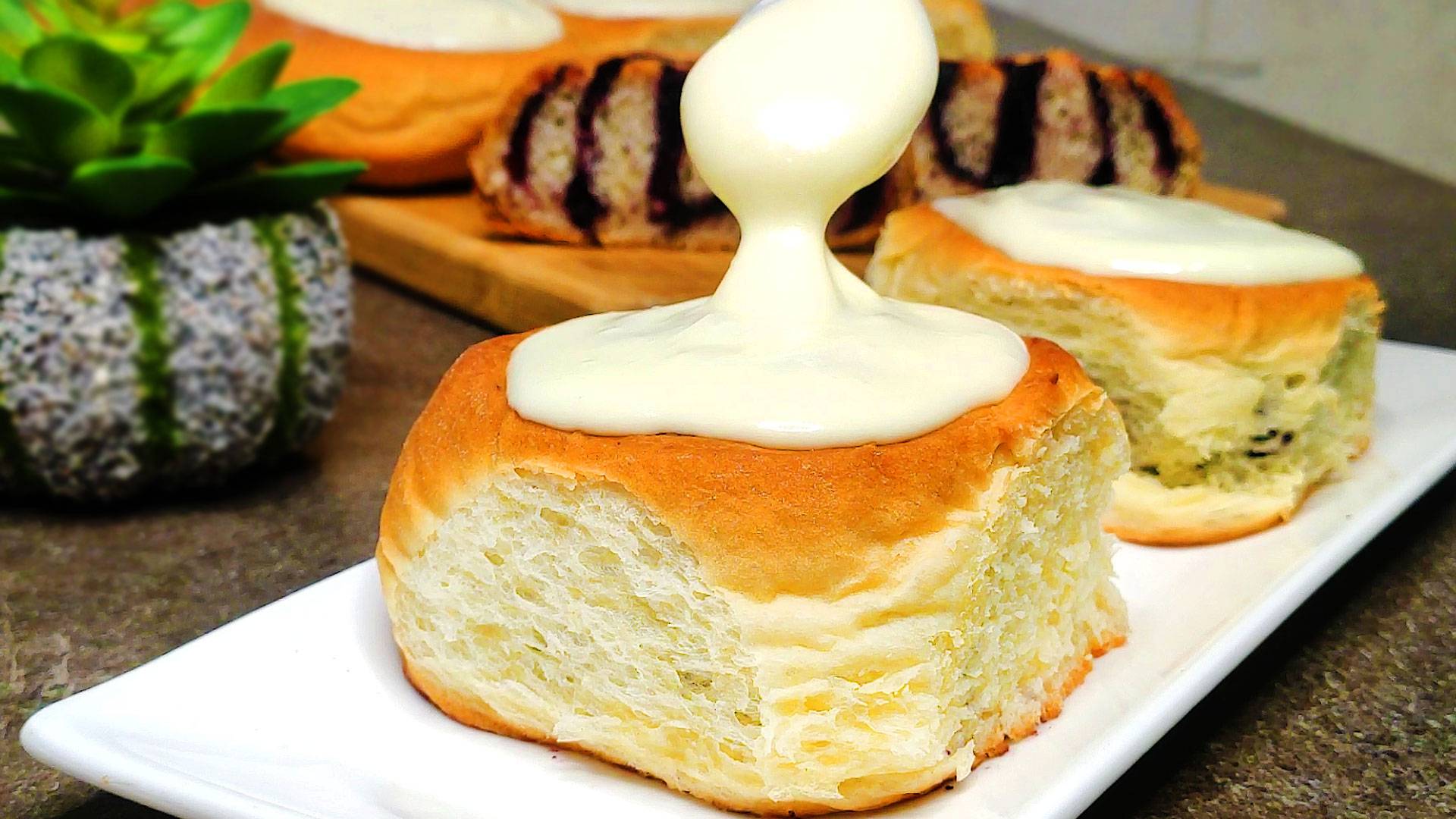ЧЕРНИЧНЫЕ БУЛОЧКИ С ГЛАЗУРЬЮ😍/МАЛО КТО ЗНАЕТ РЕЦЕПТ