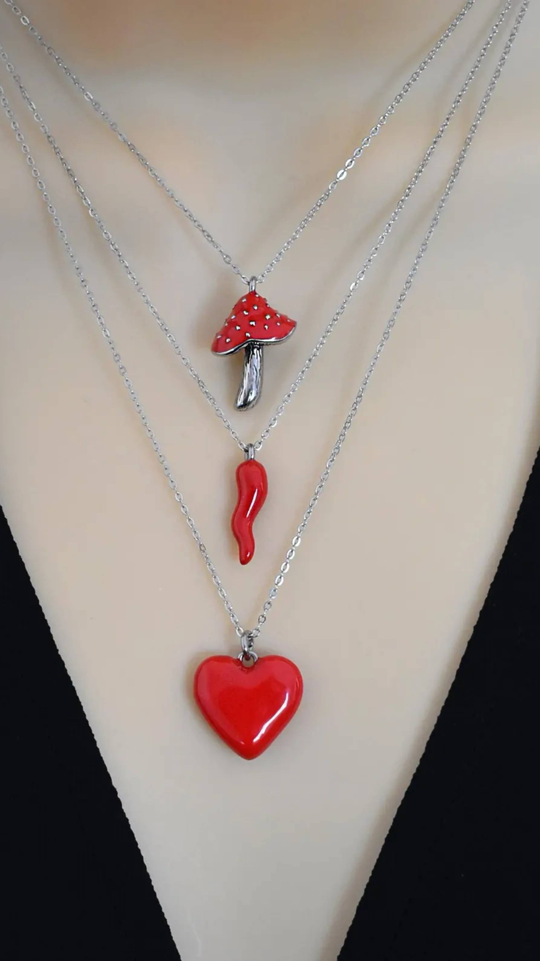 Алые кулоны от StarfallShop