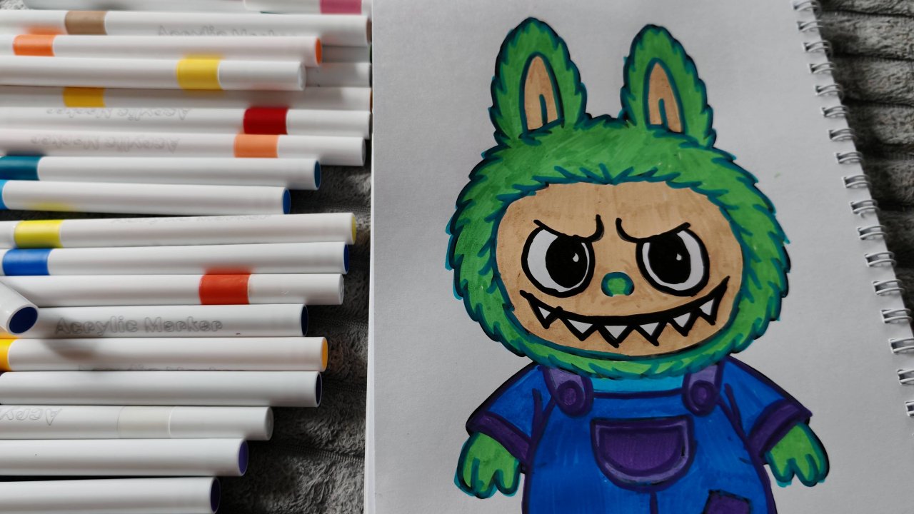 Раскрашиваем детскую раскраску с лабубу labubu акриловыми маркерами