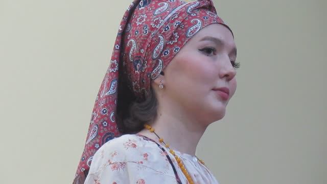 русская песня. "куда бежишь, тропинка милая?"