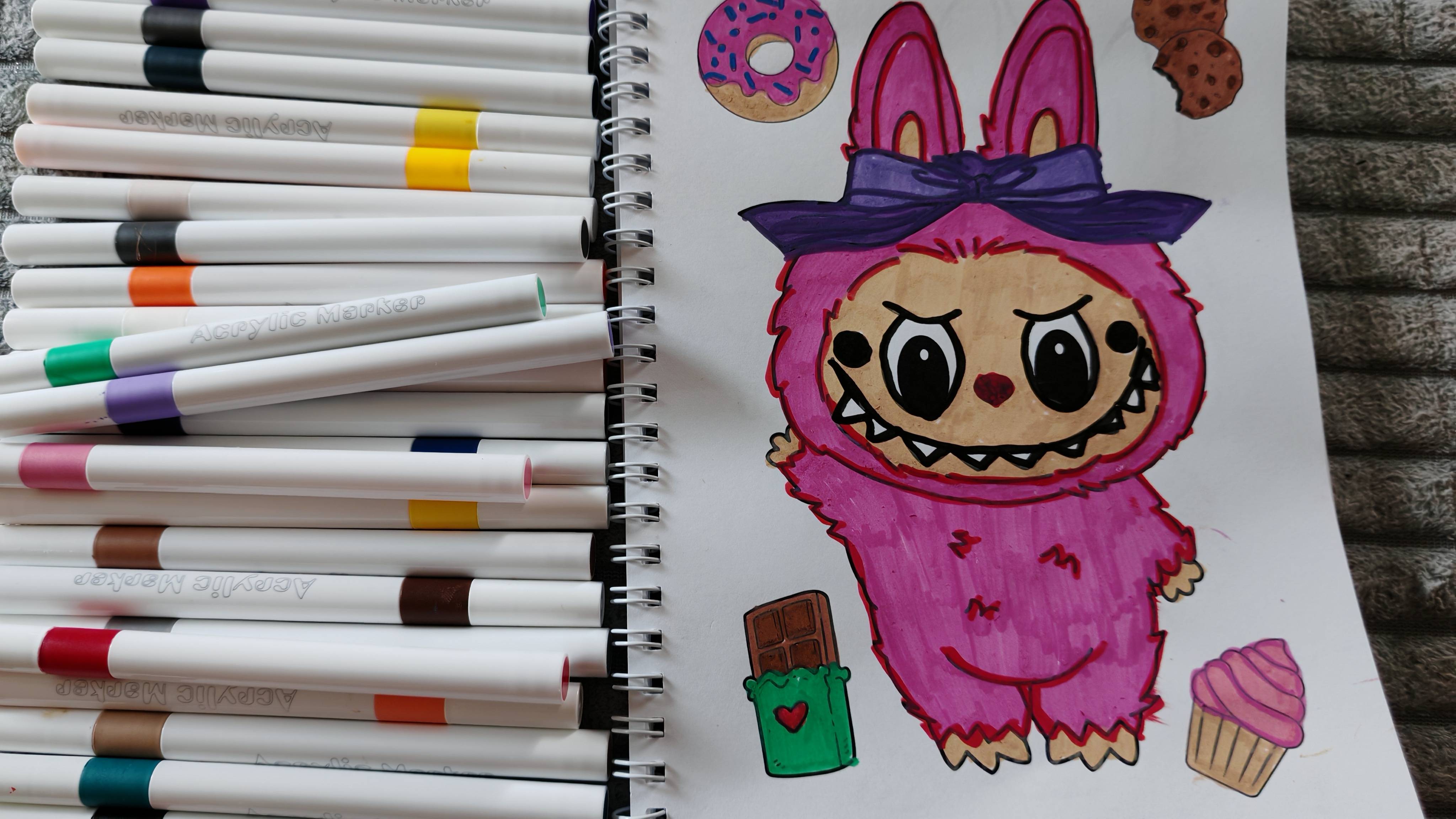 Раскрашиваю раскраску с лабубу для детей акриловыми маркерами, labubu картинки для детей