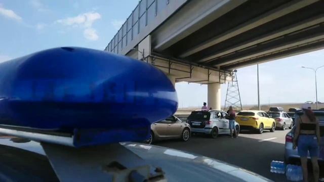 Многокилометровые очереди перед Крымским мостом: репортаж РИА Новости Крым