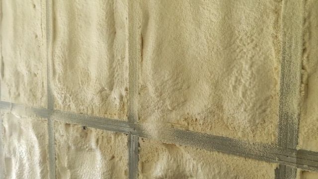 Утеплить контейнер ППУ правильно. Учимся напылять пенополиуретан. Выбираем решение по теплоизоляции