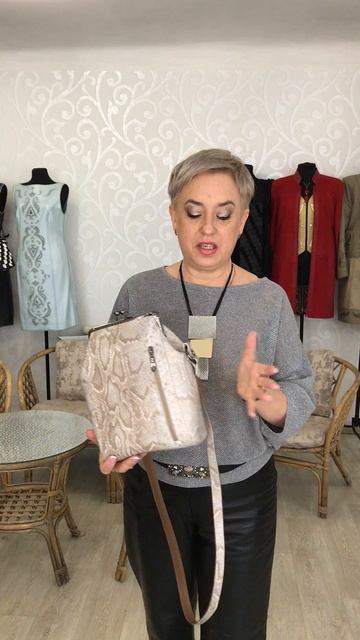 Тиффани-40 - Сумка из натуральной кожи. Светло-бежевый питон, тиснение, черный никель - 01