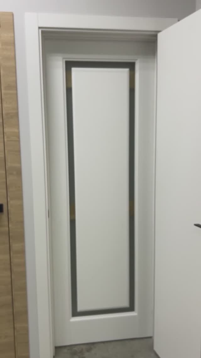 Elegant 1 Fly | Emalex Ice. Серия Elegant. Сборная. Экошпон. ВЛАДИМИРСКАЯ ФАБРИКА ДВЕРЕЙ.