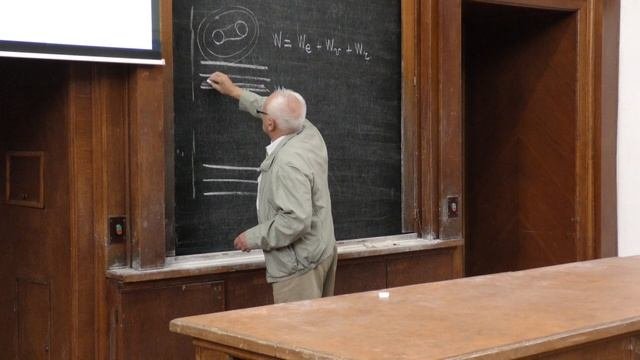 Алешкевич В. А. - Оптика - 18. Нелинейные оптические эффекты