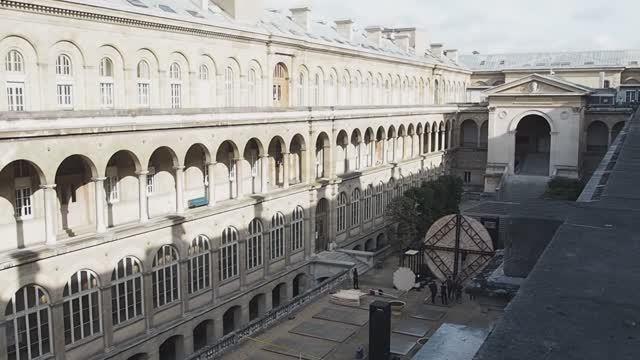 Париж, госпиталь Отель-Дьё на острове Сите.