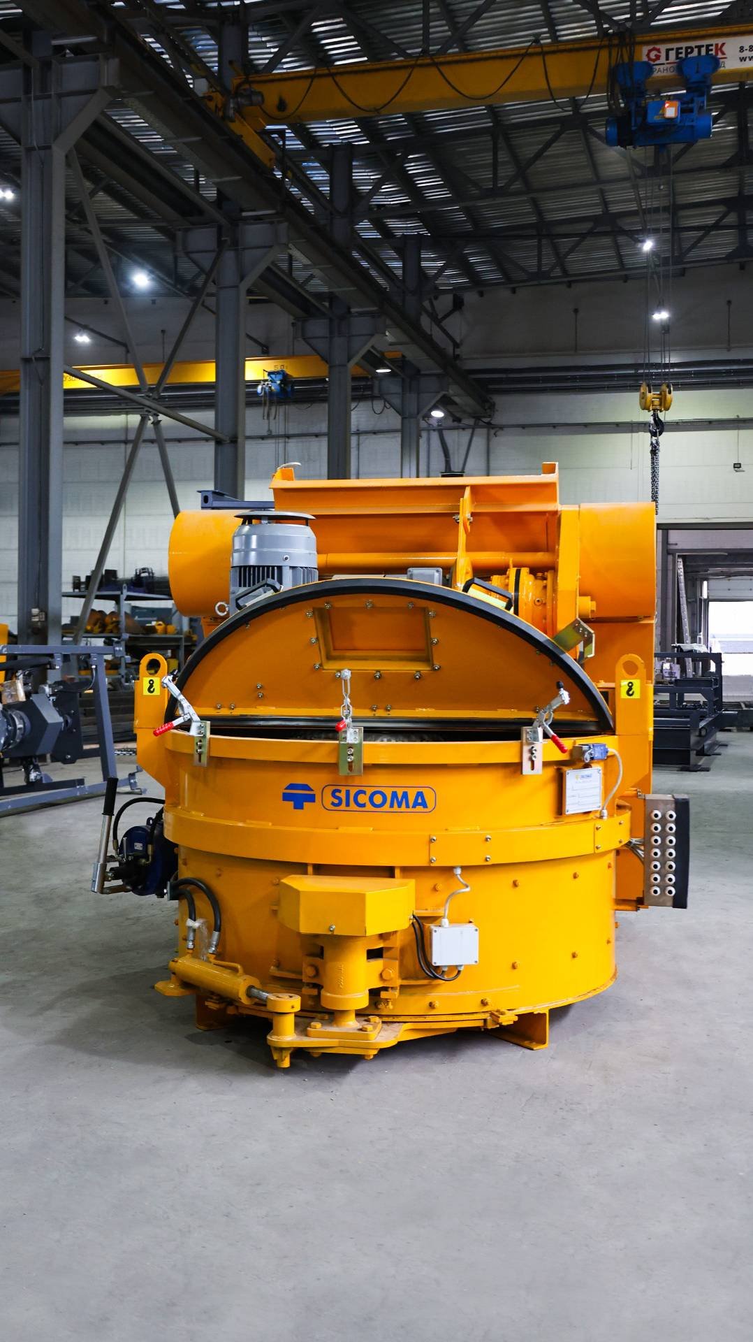 Бетоносмеситель планетарный SICOMA MPC 375/250E со скипом