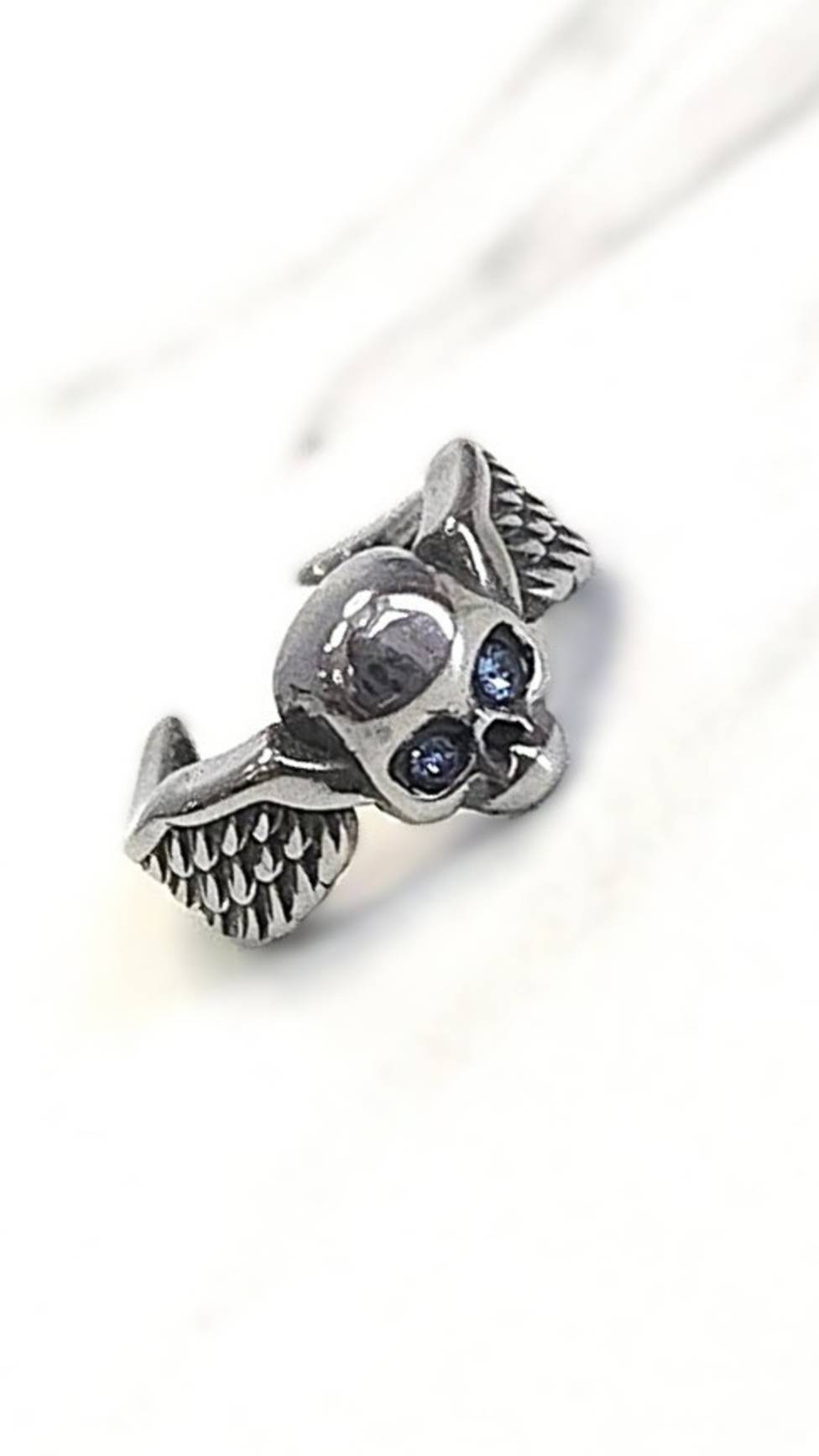 Кафф "Крылатый череп" от StarfallShop