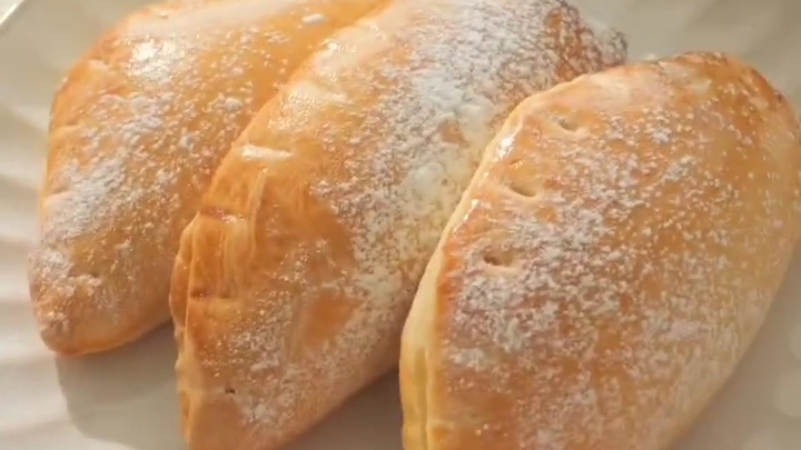 БУЛОЧКИ на кефире с творогом...🥐🍶😋    Рецепт в описании ✍️