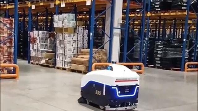 Kokobots S95 - Роботизированная подметально-поломоечная машина для уборки складов.