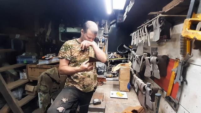 Посылка с топорами для поделок/проделок