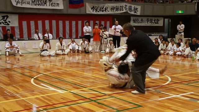 4-й и 5-й Бои в команде на 28-ом Чемпионате Японии по Косики каратэ. Медведев и Мартынов.
