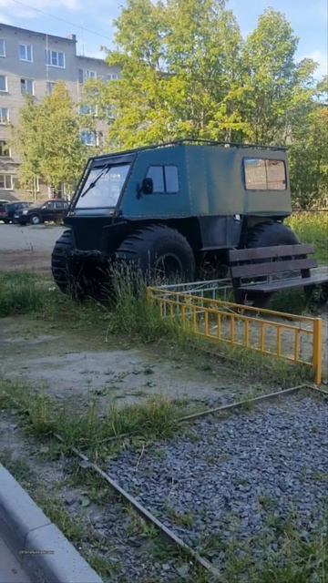 Вот такой транспорт, ездить по тундре.