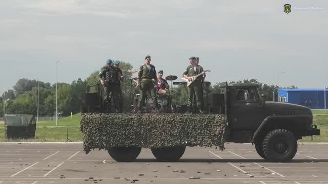 2.08.2025 песня  из показательных выступлений