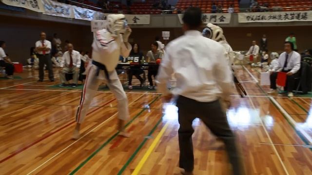 1-й Бой в личке Куклина Антона 14-15 лет на 28-ом Чемпионате Японии по Косики каратэ. Победа