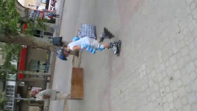 (2014) первый раз на роликах - гдето после часа как на них встал