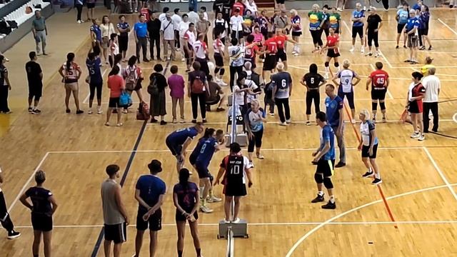 Молния (Красноярск)        -  Фоксы (Железногорск)                            2   -   0