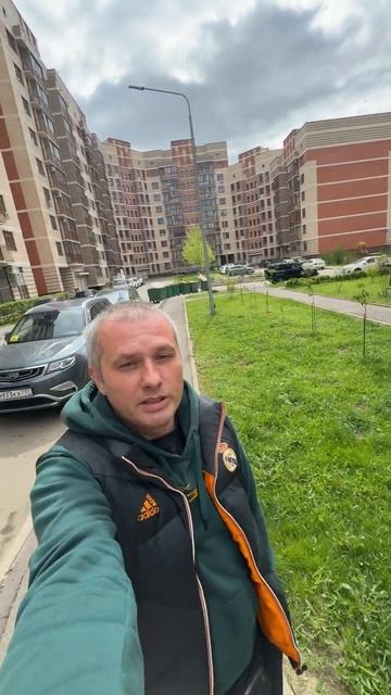 🤝 Как мы завоевали доверие клиента: От коттеджа к ремонту квартиры 72м²