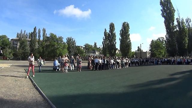 4 Б окончание учебного года -  на линейке