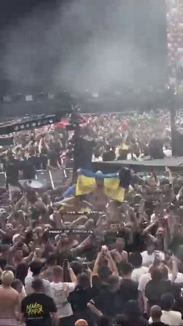В польском Сейме требуют наказать украинцев за красно-чёрный флаг ОУН на концерте Макса Коржа