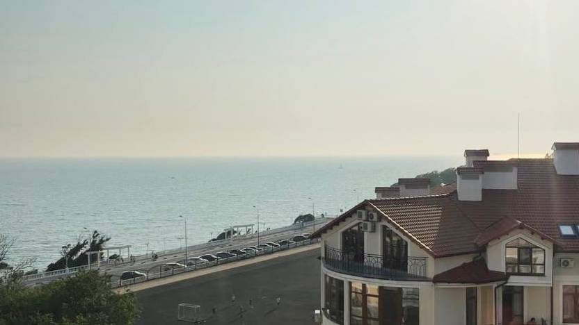 Квартира в Геленджике цена 40 млн.р. Двухкомнатная элитная квартира расположена  в ЖК "Черноморский"