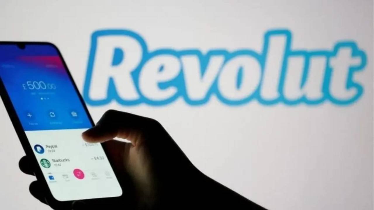 Revolut выгоняет клиентов с деньгами из России