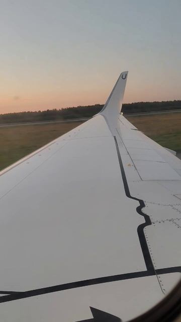 главное, здесь на крыло не смотреть😂