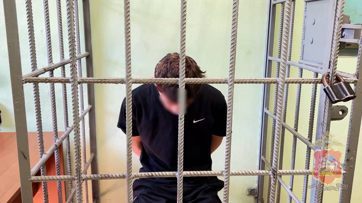 Сотрудник полиции задержал курьера телефонных мошенников, обманувших пенсионерку