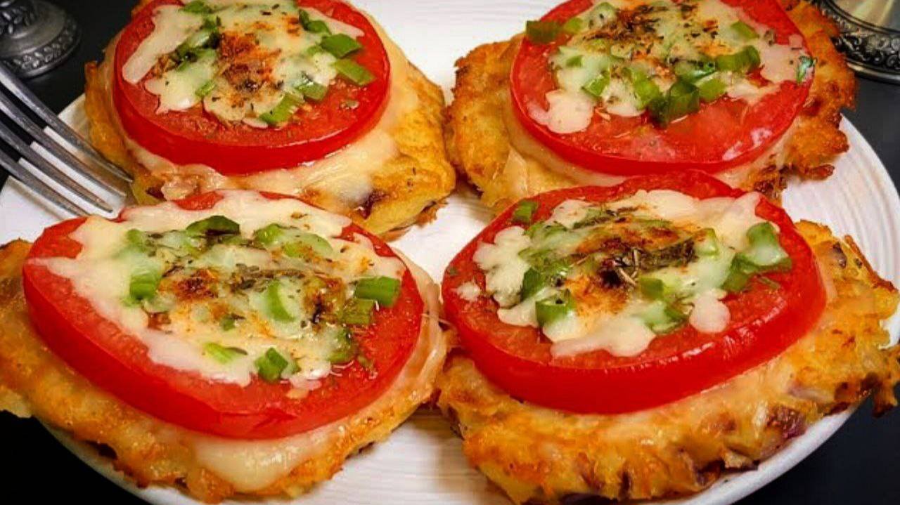 Картошечка с помидором на сковороде! Невероятно вкусно и просто!