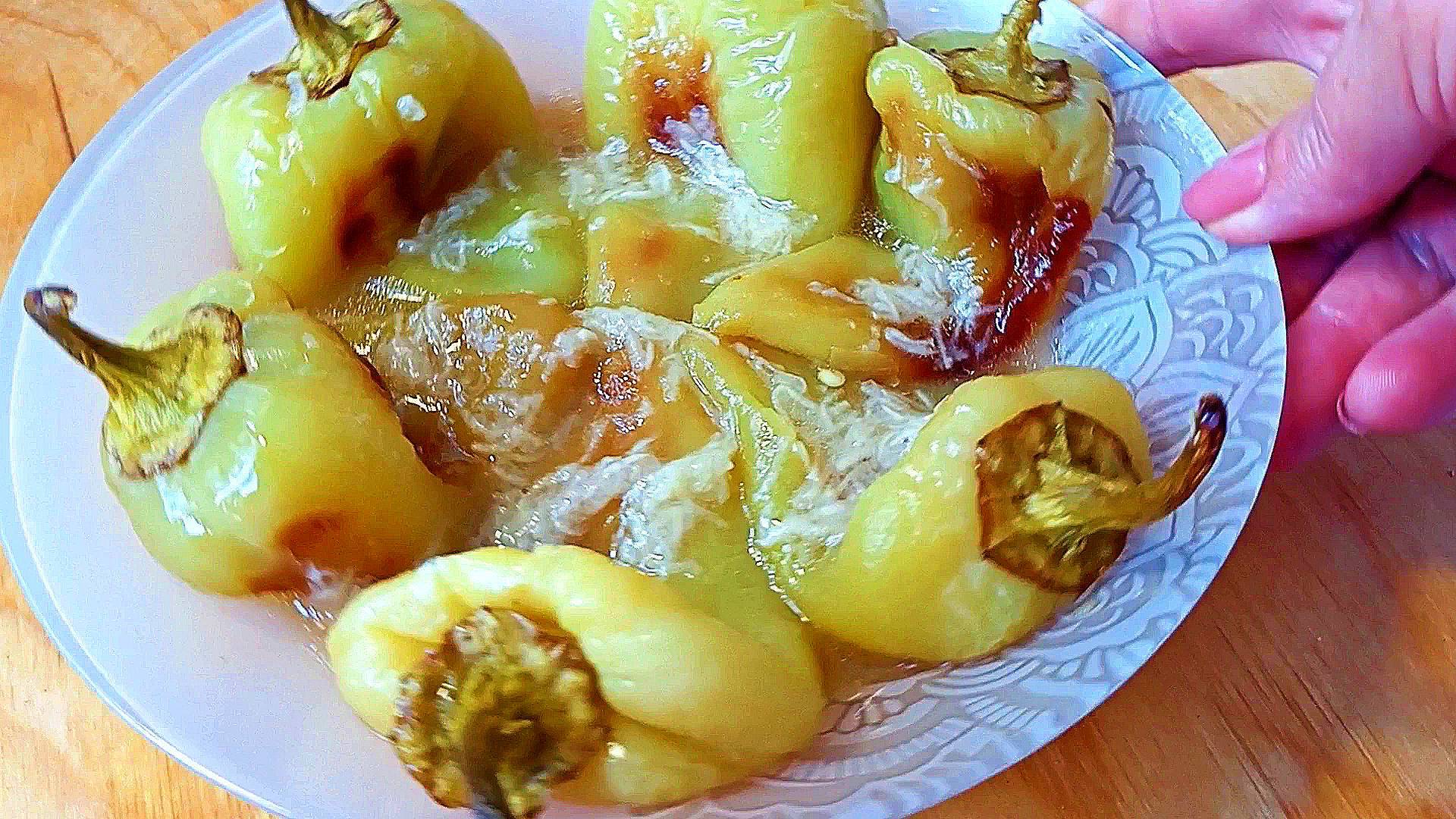 Болгарский перец запеченный в духовке Рецепт закуски с чесноком Это просто